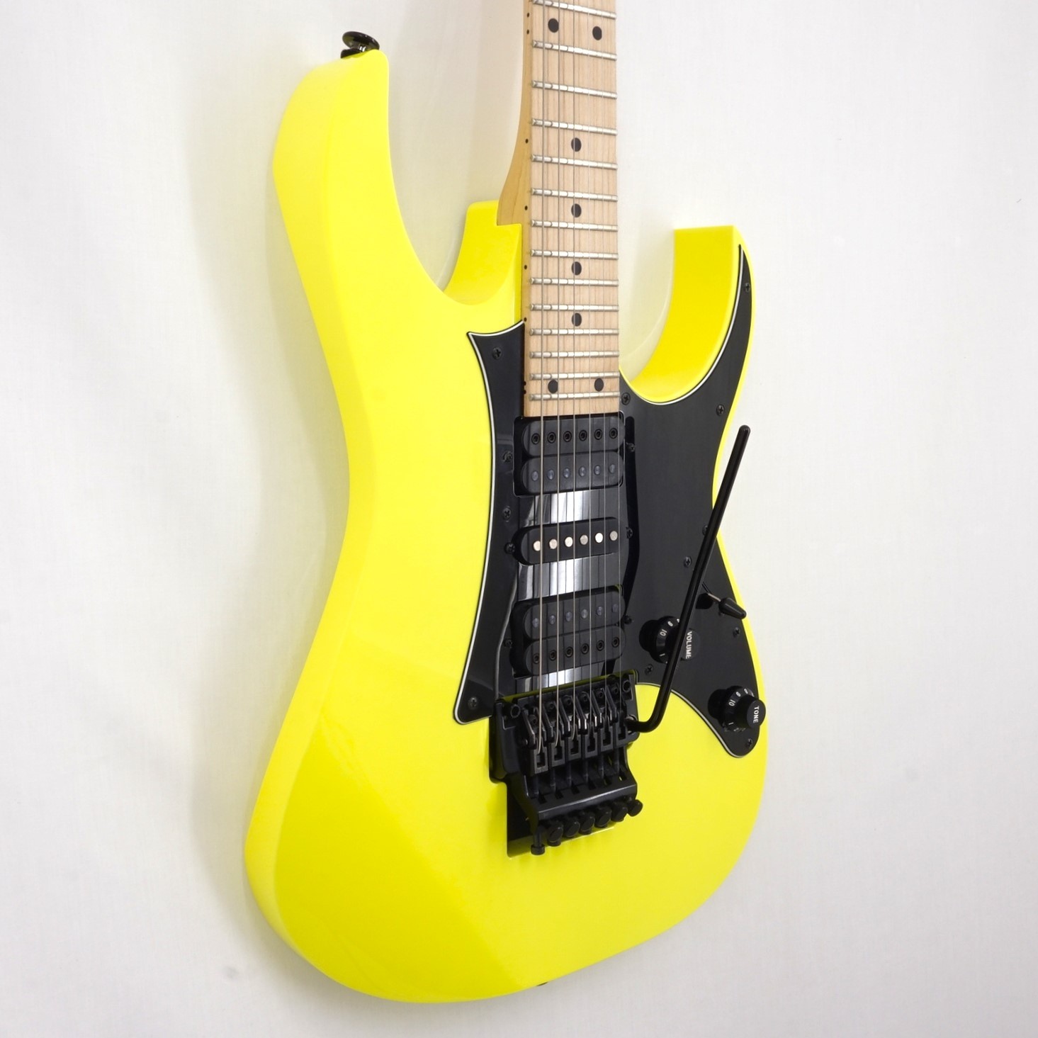 Ibanez Genesis Collection RG550 (Desert Sun Yellow) - Electric Guitars ...